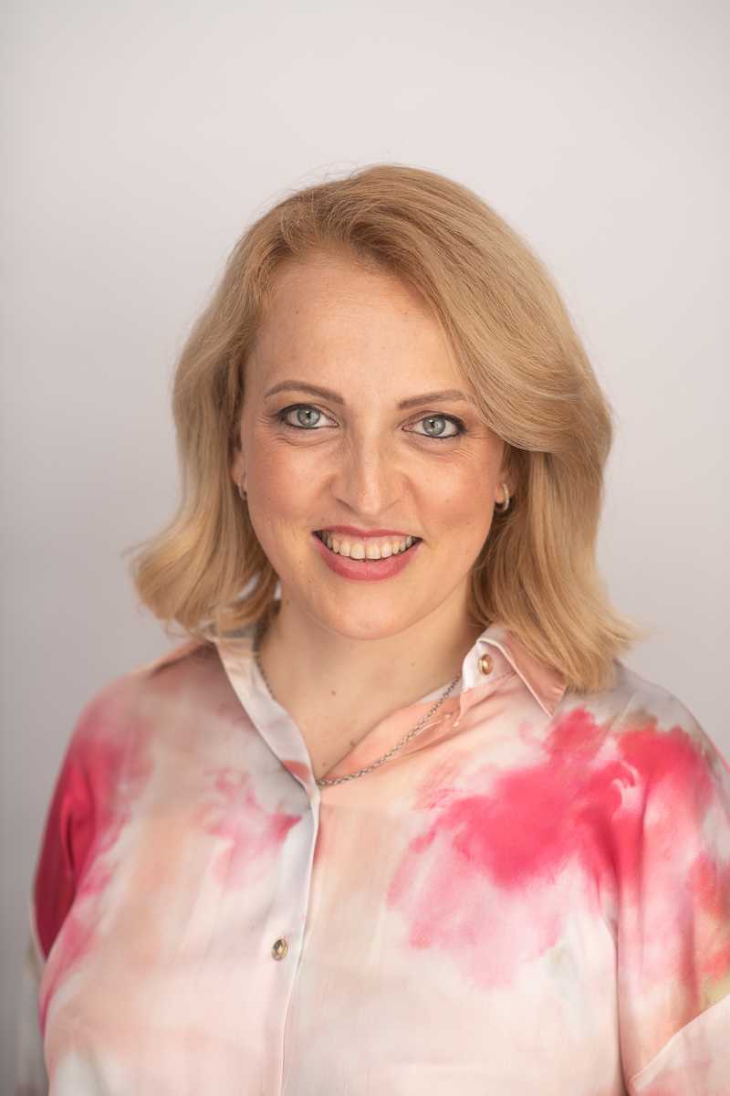 Dr Elena Makovac - Psychology Experts